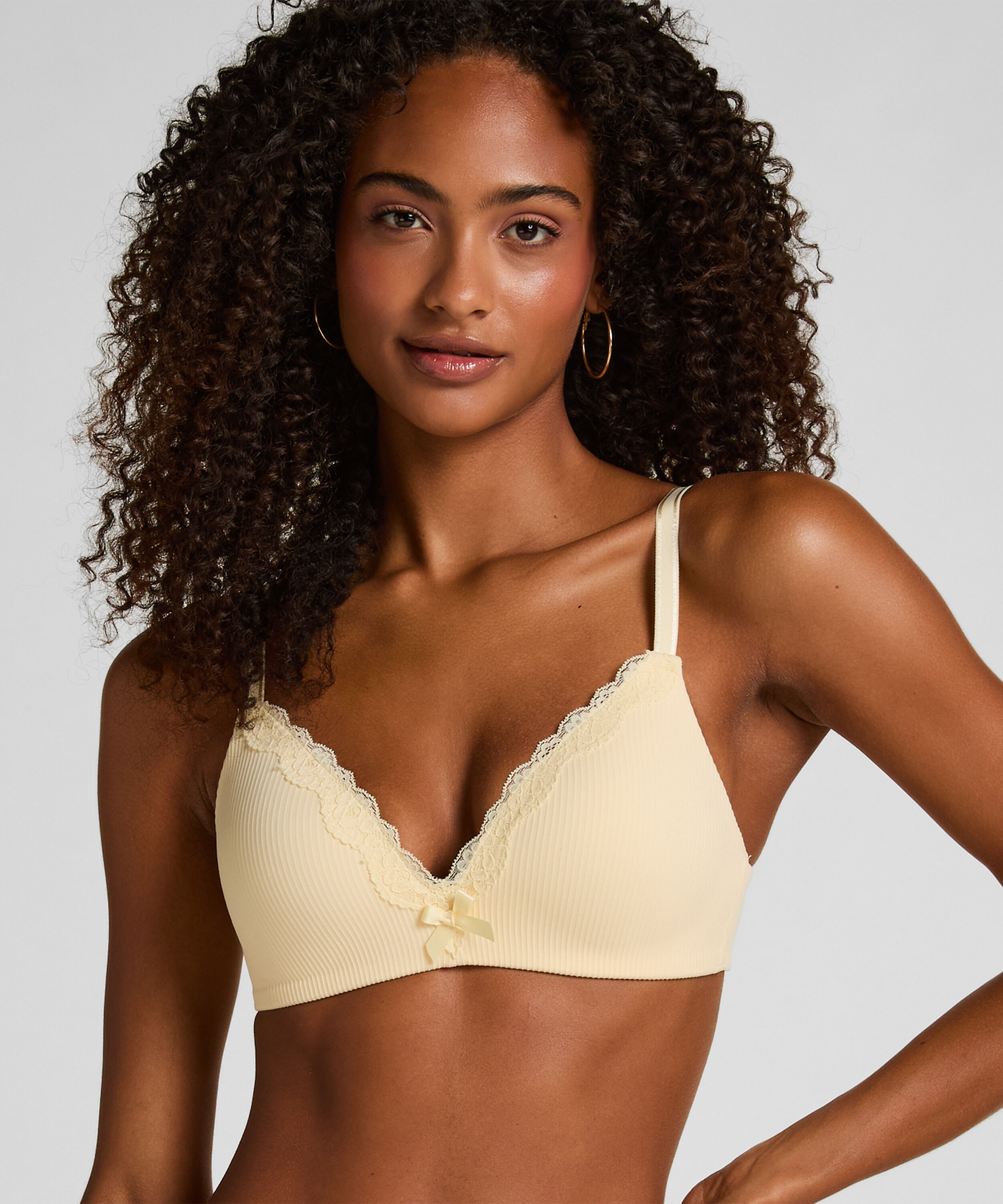 Vorgeformter BH ohne Bügel Lola - BHs ohne Bügel - Hunkemöller